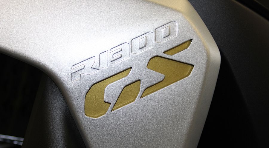 Colored background for the lateral GS logo for BMW R1300GS | Motorcycle ...