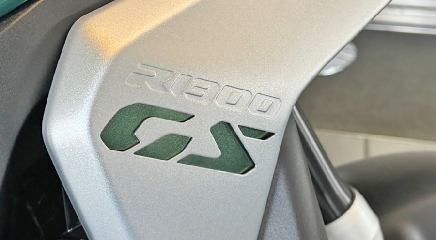 Colored background for the lateral GS logo for BMW R1300GS | Motorcycle ...